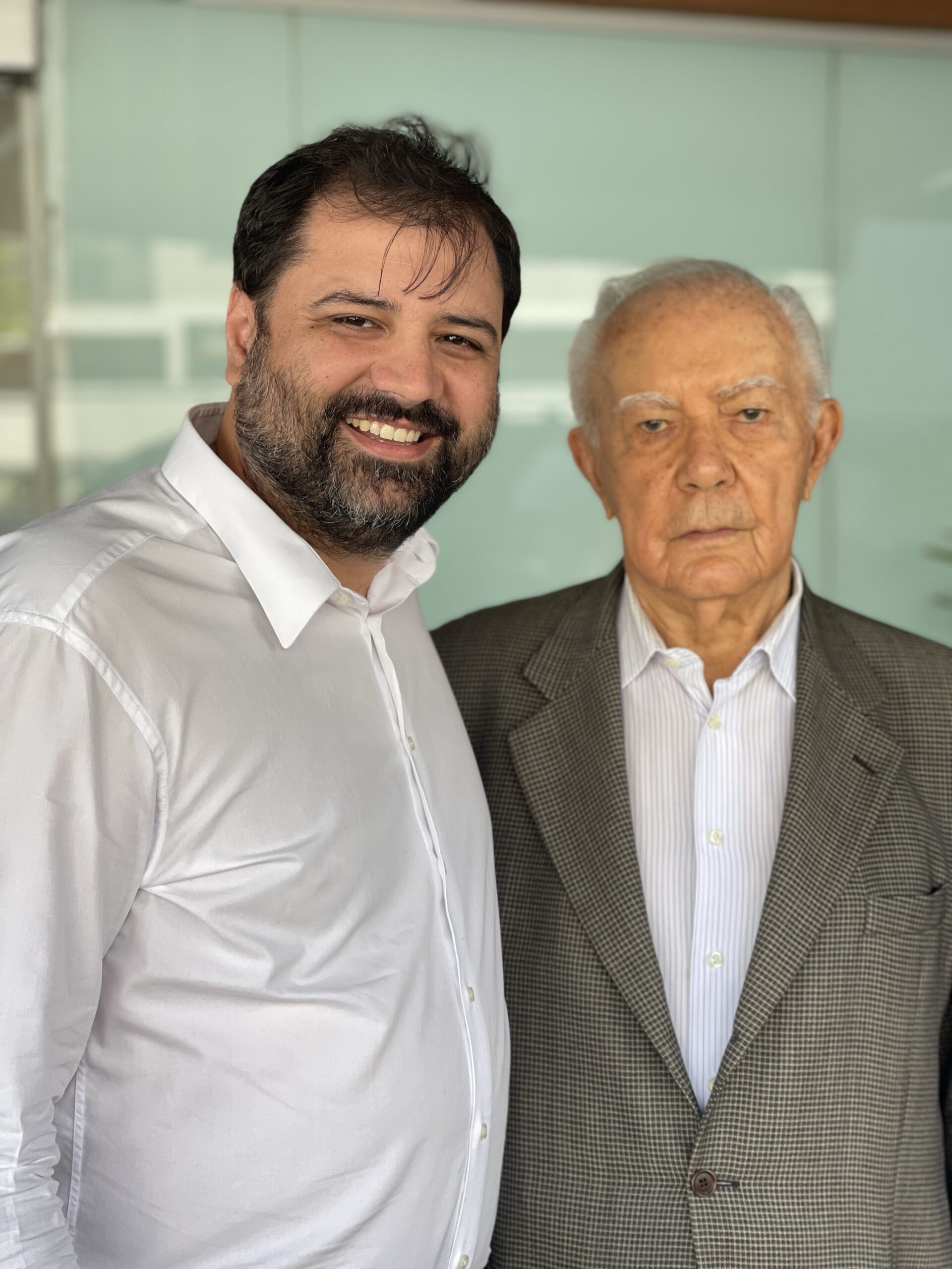 Lenda da Medicina: A Jornada de Dr. Francisco Pinheiro Rocha